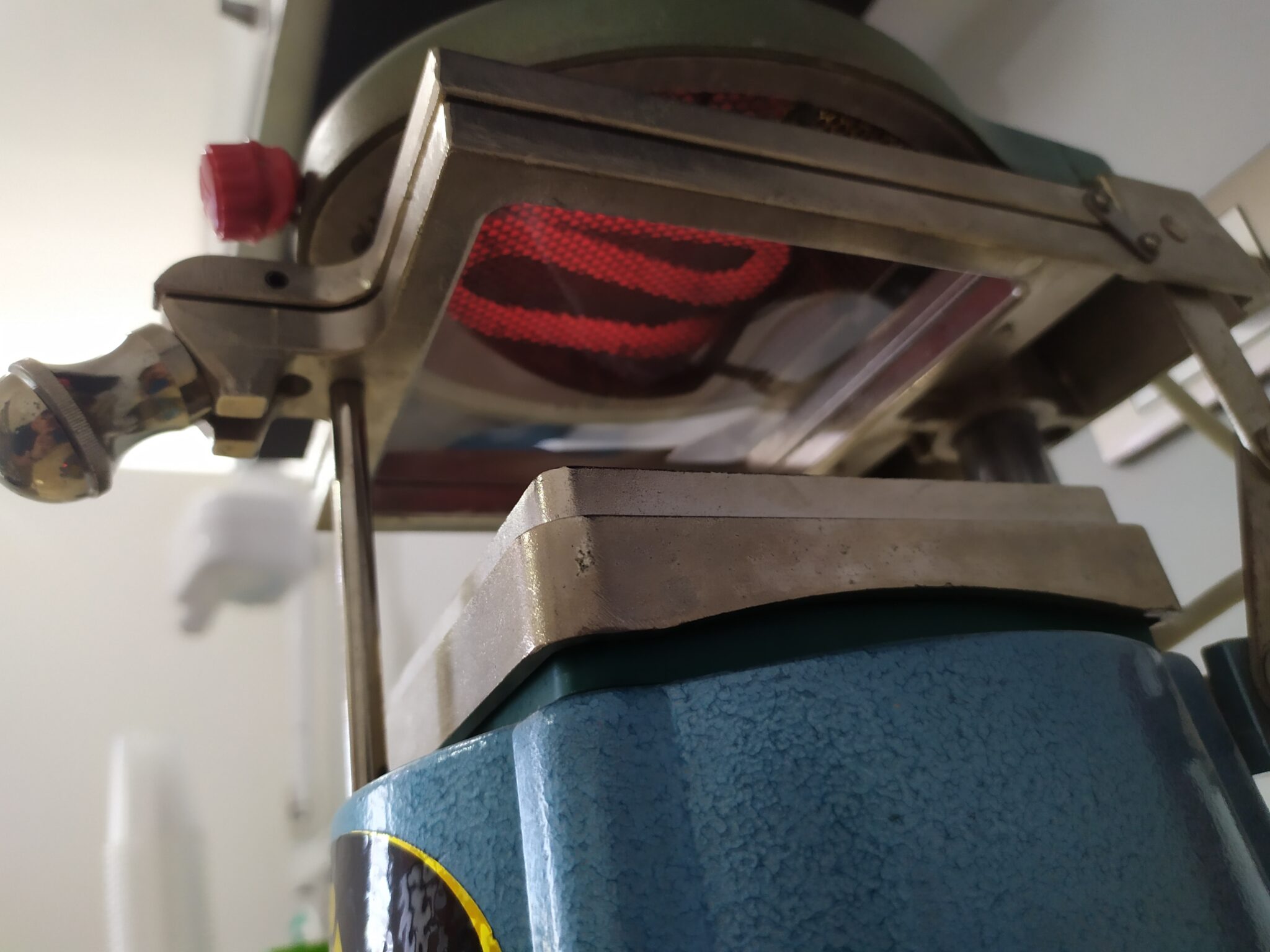 Elaboración de un guarda oclusal de acetato. – hr-dental.com